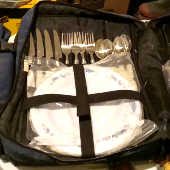 Other | Coleman Camper Dinner Set | Poshmark